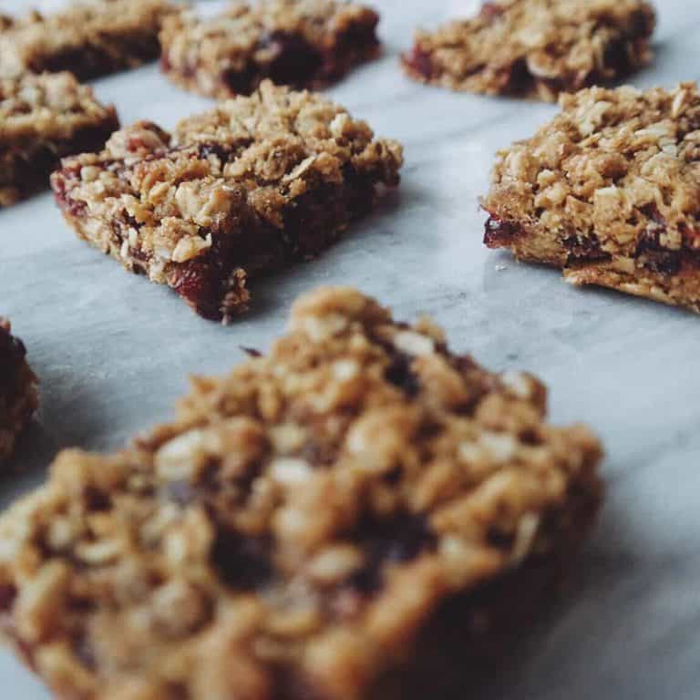 Zesty Currant Squares – Rogers Foods