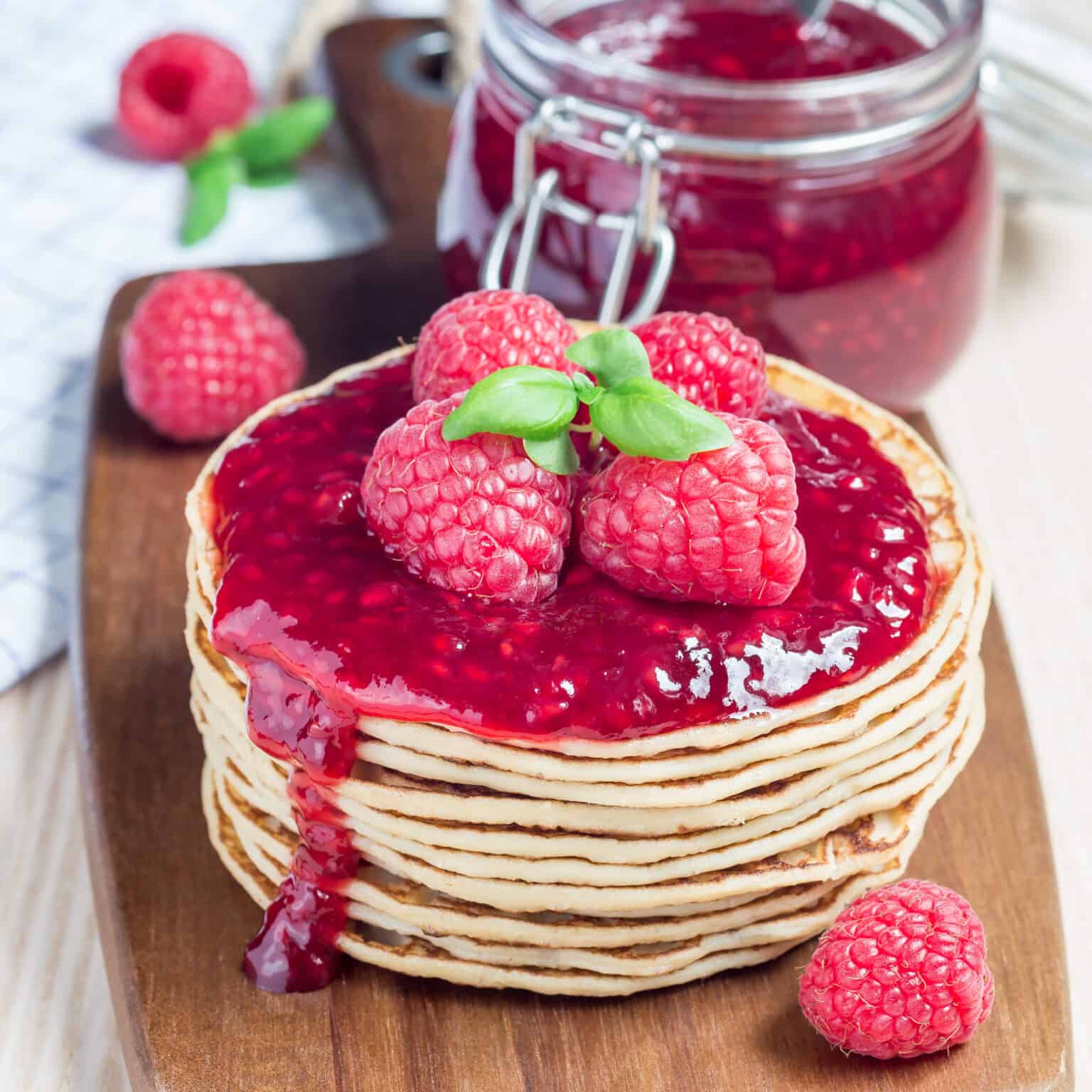 Coconut crepes with raspberry sauce – Rogers Foods